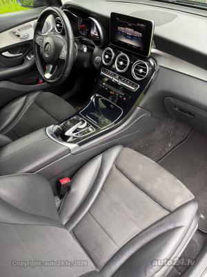 Melns Mercedes-Benz GLC-Class 2018 Tallina, ar dzinēja tilpumu 3.00 L un nobraukumu 168 tūkst. km par 28500 €, foto 12 vietnē AUTOMOTO.COM.LV