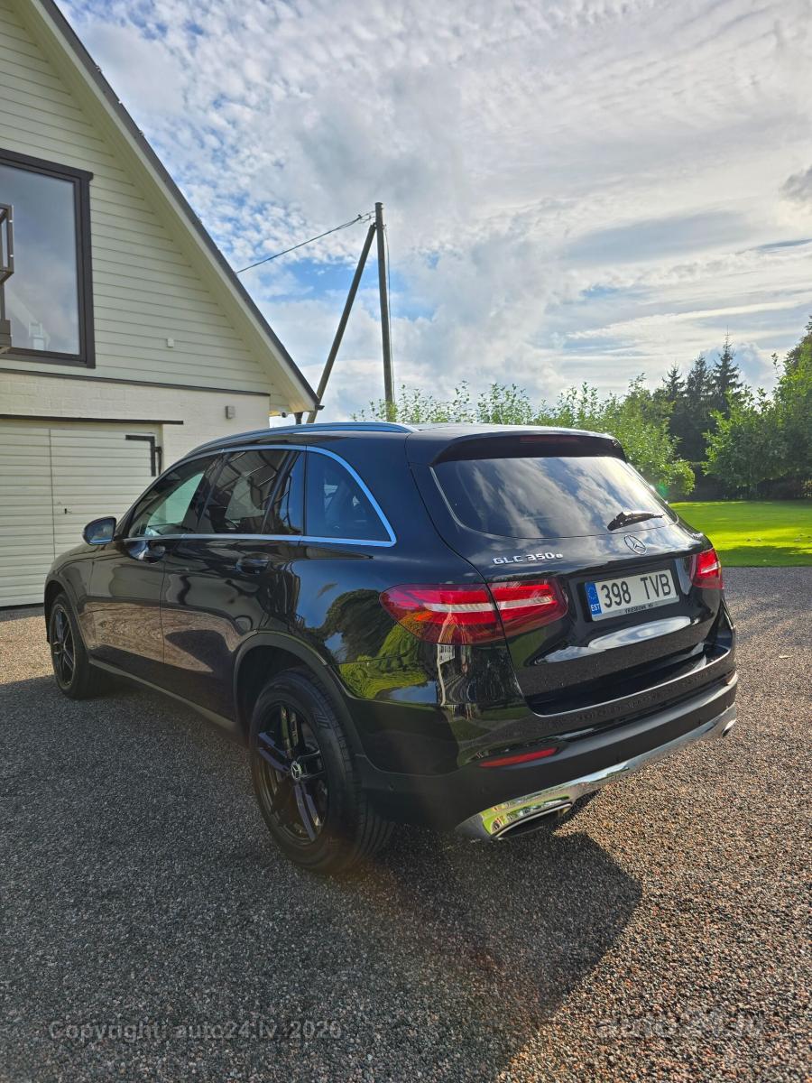 Melns Mercedes-Benz GLC-Class 2018 Pērnava, ar dzinēja tilpumu 2.00 L un nobraukumu 201 tūkst. km par 23899 €, foto 3 vietnē AUTOMOTO.COM.LV