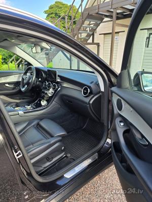Melns Mercedes-Benz GLC-Class 2018 Pērnava, ar dzinēja tilpumu 2.00 L un nobraukumu 201 tūkst. km par 23899 €, foto 8 vietnē AUTOMOTO.COM.LV