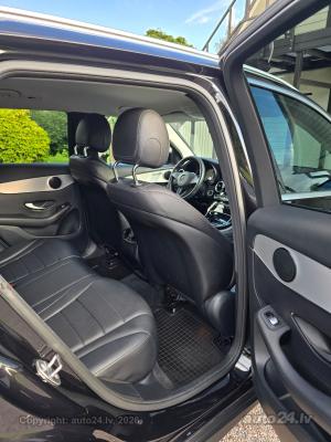 Melns Mercedes-Benz GLC-Class 2018 Pērnava, ar dzinēja tilpumu 2.00 L un nobraukumu 201 tūkst. km par 23899 €, foto 9 vietnē AUTOMOTO.COM.LV