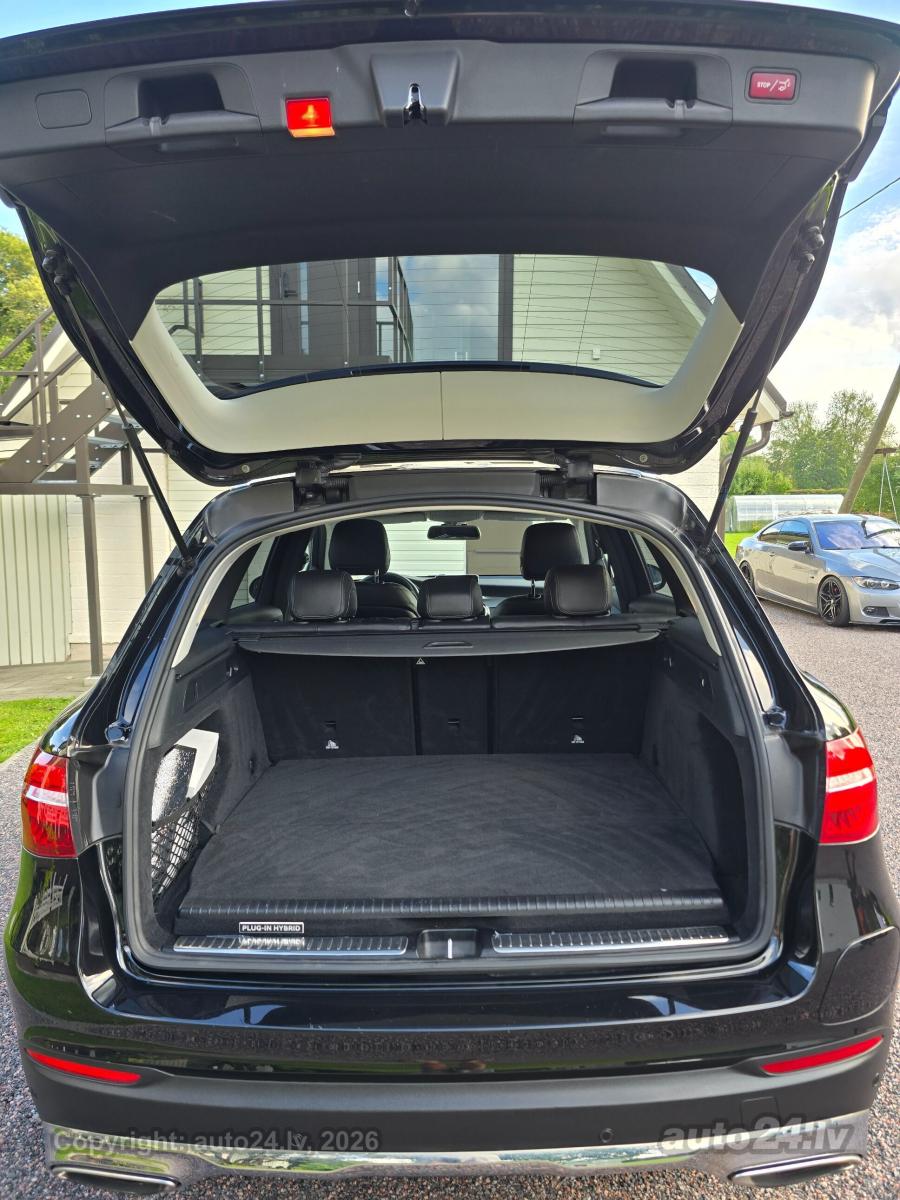 Melns Mercedes-Benz GLC-Class 2018 Pērnava, ar dzinēja tilpumu 2.00 L un nobraukumu 201 tūkst. km par 23899 €, foto 10 vietnē AUTOMOTO.COM.LV