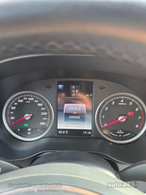 Melns Mercedes-Benz GLC-Class 2018 Pērnava, ar dzinēja tilpumu 2.00 L un nobraukumu 201 tūkst. km par 23899 €, foto 11 vietnē AUTOMOTO.COM.LV