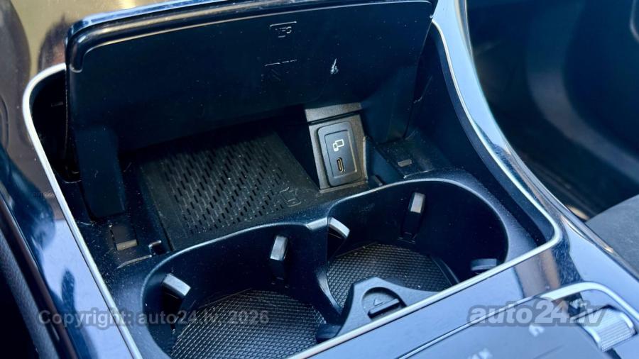 Black Mercedes-Benz GLC-Class 2019 in Tallinn, with an engine capacity of 2.00 L and mileage of 193 thousand km for 27500 €, photo 26 on AUTOMOTO.COM.LV