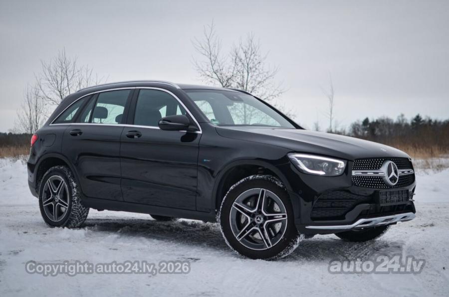 Black Mercedes-Benz GLC-Class 2020 in Tallinn, with an engine capacity of 2.00 L and mileage of 54 thousand km for 37900 €, photo 4 on AUTOMOTO.COM.LV