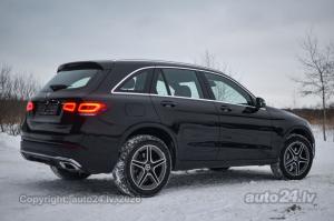 Black Mercedes-Benz GLC-Class 2020 in Tallinn, with an engine capacity of 2.00 L and mileage of 54 thousand km for 37900 €, photo 6 on AUTOMOTO.COM.LV