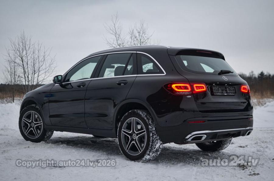 Black Mercedes-Benz GLC-Class 2020 in Tallinn, with an engine capacity of 2.00 L and mileage of 54 thousand km for 37900 €, photo 8 on AUTOMOTO.COM.LV