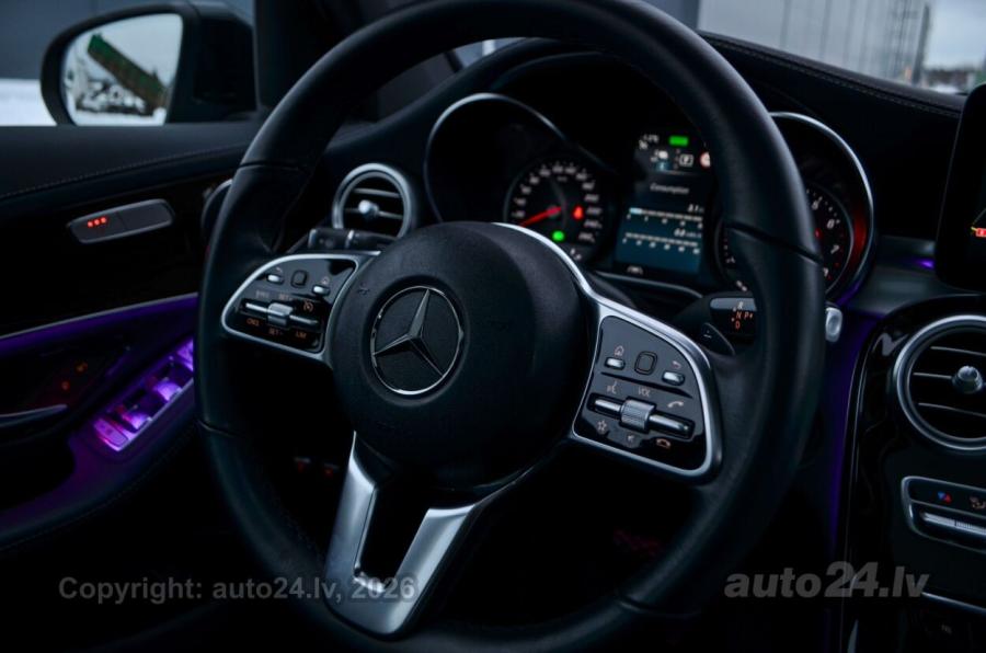 Black Mercedes-Benz GLC-Class 2020 in Tallinn, with an engine capacity of 2.00 L and mileage of 54 thousand km for 37900 €, photo 12 on AUTOMOTO.COM.LV