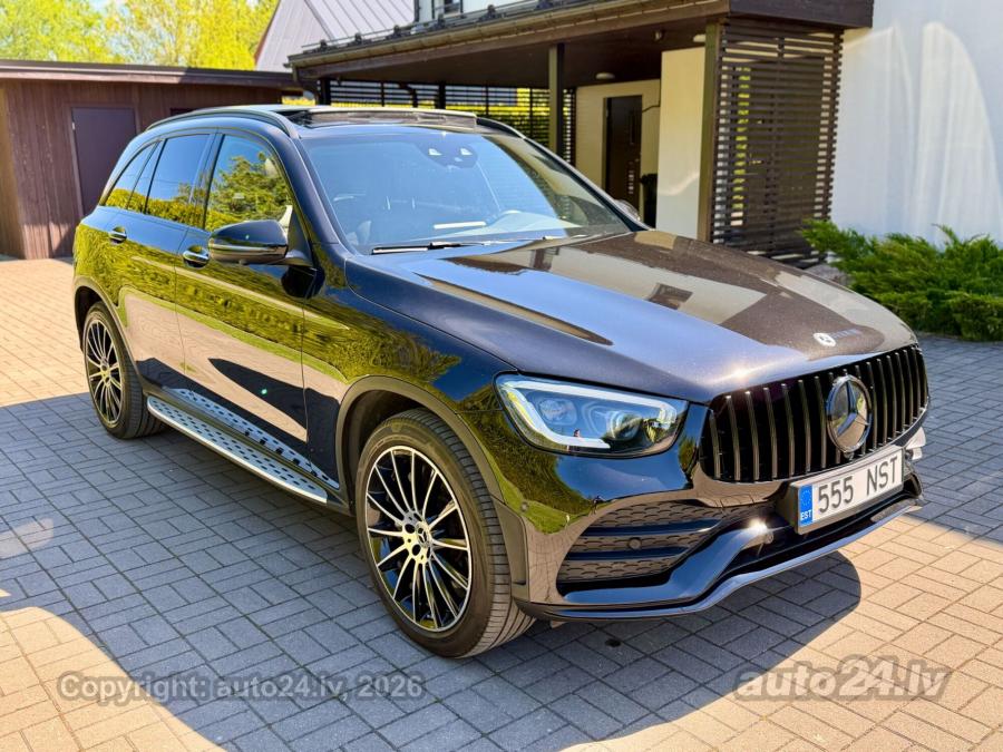 Черный Мерседес ГЛЦ-Класс 2020 в Таллин, объемом двигателя 2.00 л и пробегом 120 тыс. км за 41000 €, фото 3 на AUTOMOTO.COM.LV
