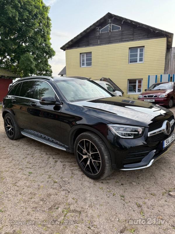 Melns Mercedes-Benz GLC-Class 2021 Tallina, ar dzinēja tilpumu 2.00 L un nobraukumu 157 tūkst. km par 39900 €, foto 1 vietnē AUTOMOTO.COM.LV