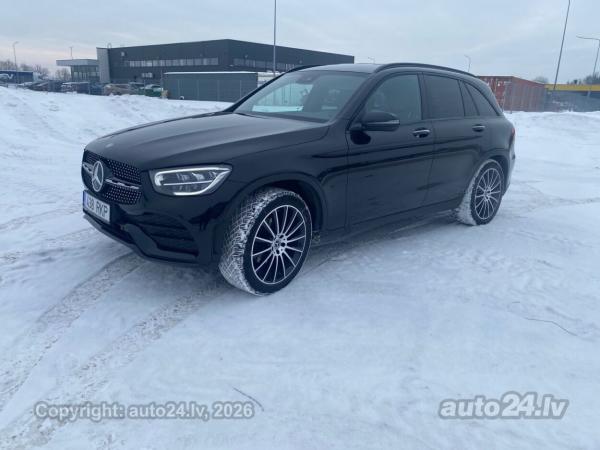 Black Mercedes-Benz GLC-Class 2022 in Tallinn, with an engine capacity of 2.00 L and mileage of 73 thousand km for 29900 €, photo 3 on AUTOMOTO.COM.LV
