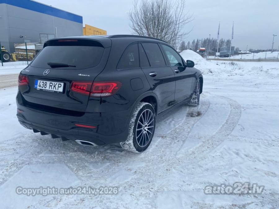 Black Mercedes-Benz GLC-Class 2022 in Tallinn, with an engine capacity of 2.00 L and mileage of 73 thousand km for 29900 €, photo 4 on AUTOMOTO.COM.LV