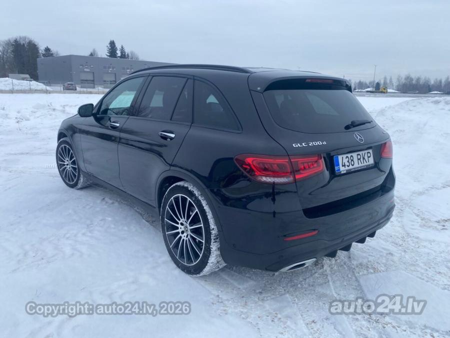 Black Mercedes-Benz GLC-Class 2022 in Tallinn, with an engine capacity of 2.00 L and mileage of 73 thousand km for 29900 €, photo 5 on AUTOMOTO.COM.LV