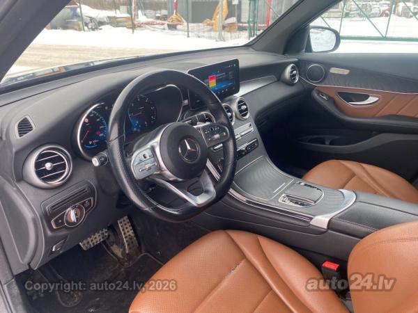 Black Mercedes-Benz GLC-Class 2022 in Tallinn, with an engine capacity of 2.00 L and mileage of 73 thousand km for 29900 €, photo 6 on AUTOMOTO.COM.LV
