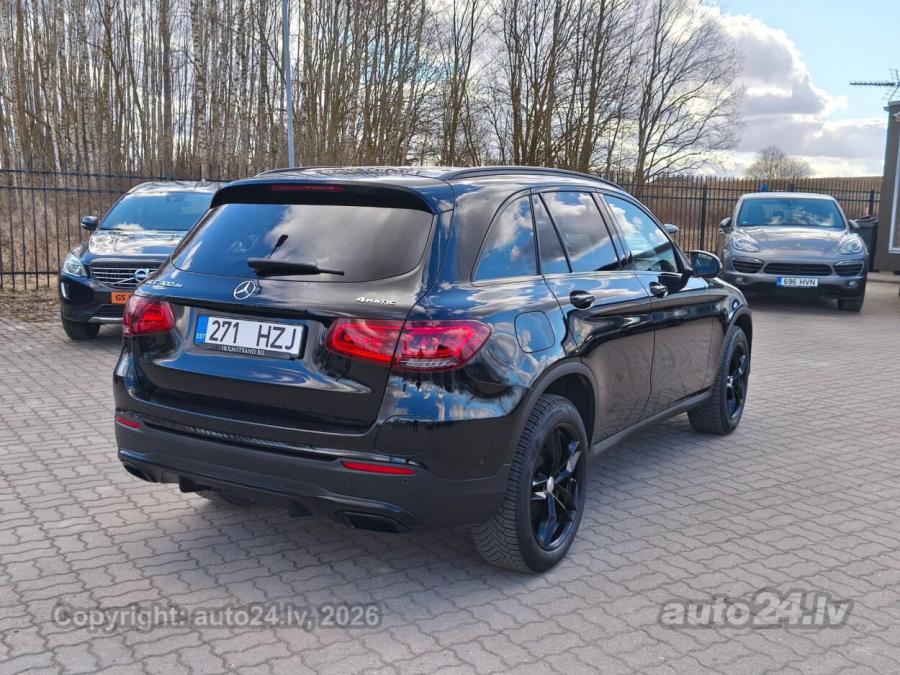 Melns Mercedes-Benz GLC-Class 2022 Tartu, ar dzinēja tilpumu 2.00 L un nobraukumu 84 tūkst. km par 38500 €, foto 17 vietnē AUTOMOTO.COM.LV