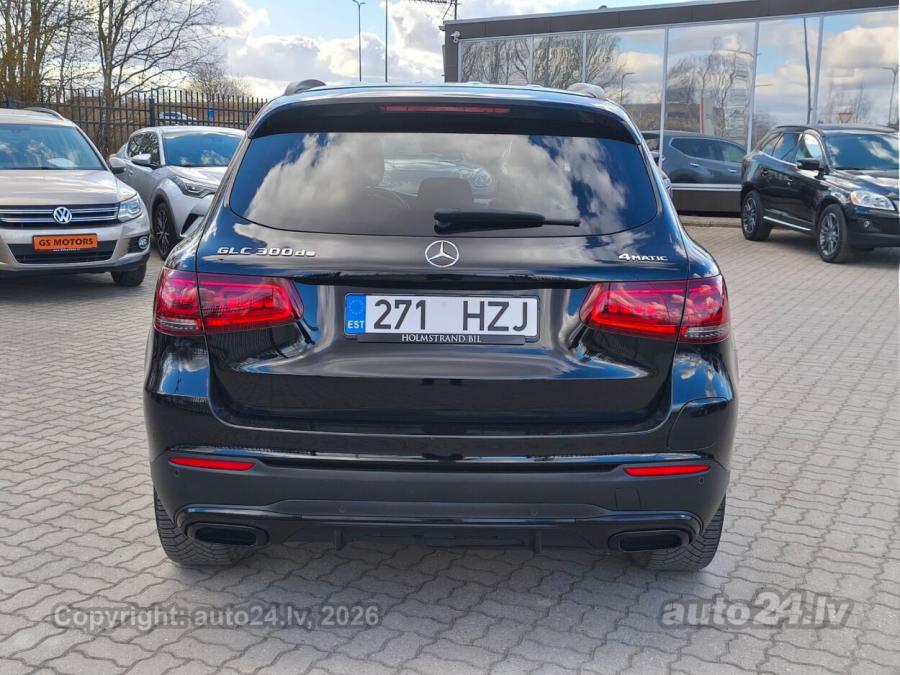 Melns Mercedes-Benz GLC-Class 2022 Tartu, ar dzinēja tilpumu 2.00 L un nobraukumu 84 tūkst. km par 38500 €, foto 18 vietnē AUTOMOTO.COM.LV