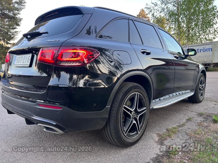 Black Mercedes-Benz GLC-Class 2022 in Tallinn, with an engine capacity of 2.00 L and mileage of 105 thousand km for 34900 €, photo 5 on AUTOMOTO.COM.LV