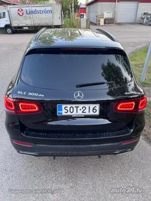 Black Mercedes-Benz GLC-Class 2022 in Tallinn, with an engine capacity of 2.00 L and mileage of 105 thousand km for 34900 €, photo 6 on AUTOMOTO.COM.LV