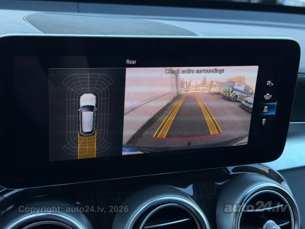 Мерседес ГЛЦ-Класс 2022 в Пярну на AUTOMOTO.COM.LV Черный Мерседес ГЛЦ-Класс 2022 в Пярну, объемом двигателя 2.00 л и пробегом 207 тыс. км за 25900 €, фото 9 на AUTOMOTO.COM.LV
