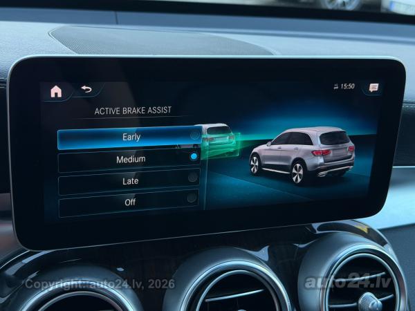 Мерседес ГЛЦ-Класс 2022 в Пярну на AUTOMOTO.COM.LV Черный Мерседес ГЛЦ-Класс 2022 в Пярну, объемом двигателя 2.00 л и пробегом 207 тыс. км за 25900 €, фото 11 на AUTOMOTO.COM.LV