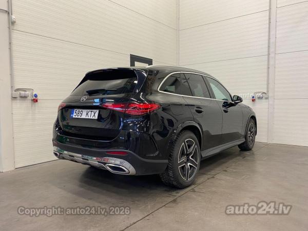 Melns Mercedes-Benz GLC-Class 2023 Tallina, ar dzinēja tilpumu 2.00 L un nobraukumu 64 tūkst. km par 58900 €, foto 4 vietnē AUTOMOTO.COM.LV