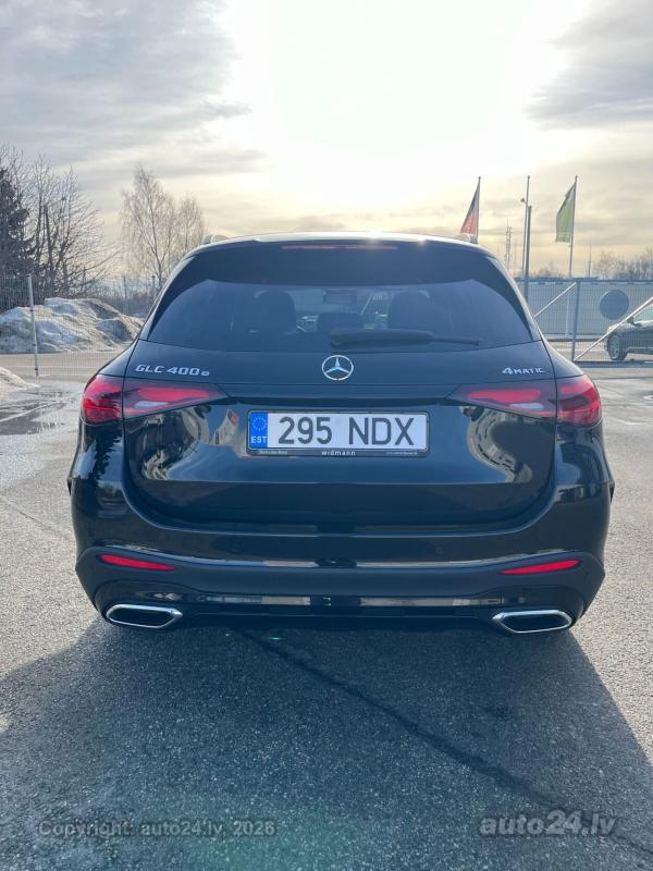 Melns Mercedes-Benz GLC-Class 2023 Tallina, ar dzinēja tilpumu 2.00 L un nobraukumu 24 tūkst. km par 71900 €, foto 6 vietnē AUTOMOTO.COM.LV