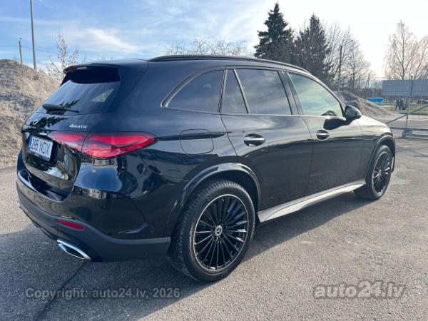 Melns Mercedes-Benz GLC-Class 2023 Tallina, ar dzinēja tilpumu 2.00 L un nobraukumu 24 tūkst. km par 71900 €, foto 7 vietnē AUTOMOTO.COM.LV