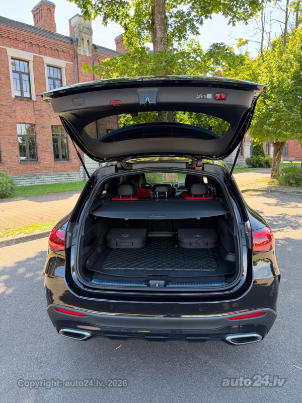 Melns Mercedes-Benz GLC-Class 2024 Tallina, ar dzinēja tilpumu 2.00 L un nobraukumu 39 tūkst. km par 60100 €, foto 7 vietnē AUTOMOTO.COM.LV