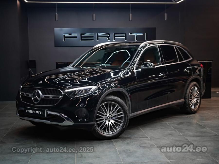 Melns Mercedes-Benz GLC-Class 2025 Tallina, ar dzinēja tilpumu 2.00 L un nobraukumu 2 tūkst. km par 65900 €, foto 1 vietnē AUTOMOTO.COM.LV