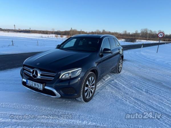 Blue Mercedes-Benz GLC-Class 2018 in Kohtla-Jarve, with an engine capacity of 2.10 L and mileage of 163 thousand km for 22000 €, photo 2 on AUTOMOTO.COM.LV