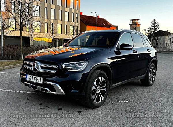 Blue Mercedes-Benz GLC-Class 2022 in Tallinn, with an engine capacity of 2.00 L and mileage of 112 thousand km for 36990 €, photo 1 on AUTOMOTO.COM.LV