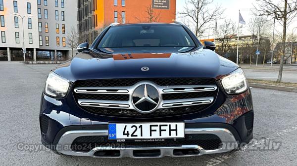 Blue Mercedes-Benz GLC-Class 2022 in Tallinn, with an engine capacity of 2.00 L and mileage of 112 thousand km for 36990 €, photo 2 on AUTOMOTO.COM.LV