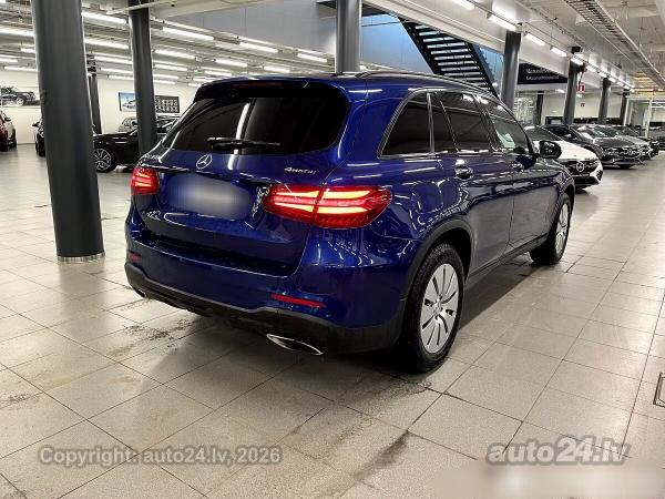 Zils Mercedes-Benz GLC-Class 2018 Tallina, ar dzinēja tilpumu 2.00 L un nobraukumu 176 tūkst. km par 20500 €, foto 5 vietnē AUTOMOTO.COM.LV