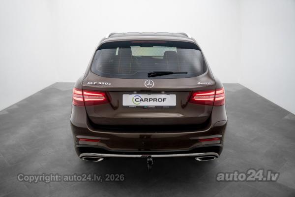 Brūns Mercedes-Benz GLC-Class 2018 Tallina, ar dzinēja tilpumu 2.00 L un nobraukumu 195 tūkst. km par 16999 €, foto 5 vietnē AUTOMOTO.COM.LV