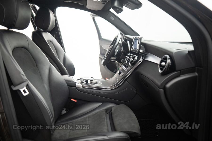 Brūns Mercedes-Benz GLC-Class 2018 Tallina, ar dzinēja tilpumu 2.00 L un nobraukumu 195 tūkst. km par 16999 €, foto 12 vietnē AUTOMOTO.COM.LV