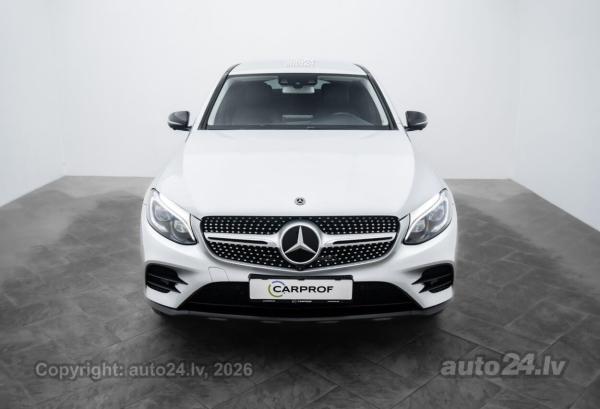 Grey Mercedes-Benz GLC-Class 2018 in Tallinn, with an engine capacity of 2.00 L and mileage of 128 thousand km for 25999 €, photo 2 on AUTOMOTO.COM.LV