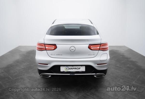 Grey Mercedes-Benz GLC-Class 2018 in Tallinn, with an engine capacity of 2.00 L and mileage of 128 thousand km for 25999 €, photo 5 on AUTOMOTO.COM.LV