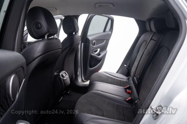 Grey Mercedes-Benz GLC-Class 2018 in Tallinn, with an engine capacity of 2.00 L and mileage of 128 thousand km for 25999 €, photo 8 on AUTOMOTO.COM.LV
