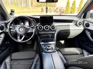 Pelēks Mercedes-Benz GLC-Class 2016 Tallina, ar dzinēja tilpumu 2.10 L un nobraukumu 185 tūkst. km par 21500 €, foto 4 vietnē AUTOMOTO.COM.LV