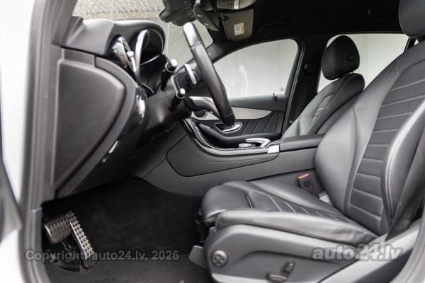 Grey Mercedes-Benz GLC-Class 2017 in Tallinn, with an engine capacity of 2.00 L and mileage of 134 thousand km for 18900 €, photo 6 on AUTOMOTO.COM.LV