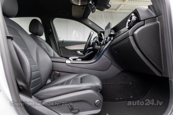 Grey Mercedes-Benz GLC-Class 2017 in Tallinn, with an engine capacity of 2.00 L and mileage of 134 thousand km for 18900 €, photo 7 on AUTOMOTO.COM.LV