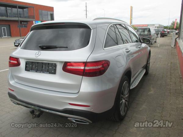 Grey Mercedes-Benz GLC-Class 2017 in Tartu, with an engine capacity of 2.10 L and mileage of 222 thousand km for 19990 €, photo 6 on AUTOMOTO.COM.LV