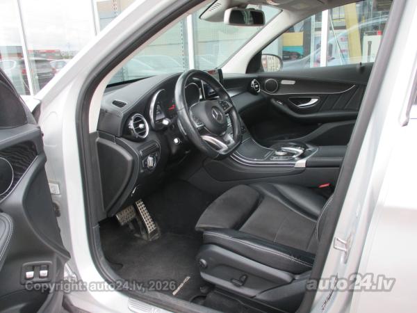 Grey Mercedes-Benz GLC-Class 2017 in Tartu, with an engine capacity of 2.10 L and mileage of 222 thousand km for 19990 €, photo 10 on AUTOMOTO.COM.LV