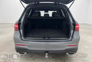Pelēks Mercedes-Benz GLC-Class 2019 Tallina, ar dzinēja tilpumu 2.10 L un nobraukumu 106 tūkst. km par 23500 €, foto 27 vietnē AUTOMOTO.COM.LV