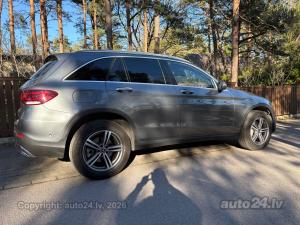 Pelēks Mercedes-Benz GLC-Class 2019 Tallina, ar dzinēja tilpumu 2.00 L un nobraukumu 104 tūkst. km par 349000 €, foto 4 vietnē AUTOMOTO.COM.LV