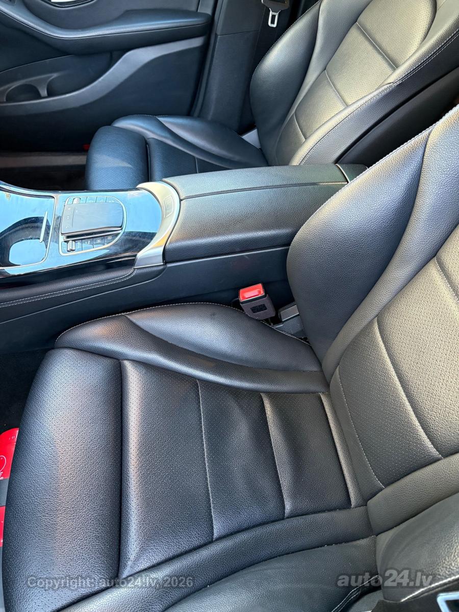 Pelēks Mercedes-Benz GLC-Class 2019 Tallina, ar dzinēja tilpumu 2.00 L un nobraukumu 104 tūkst. km par 349000 €, foto 9 vietnē AUTOMOTO.COM.LV