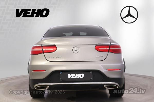 Pelēks Mercedes-Benz GLC-Class 2019 Tallina, ar dzinēja tilpumu 2.00 L un nobraukumu 122 tūkst. km par 30500 €, foto 7 vietnē AUTOMOTO.COM.LV