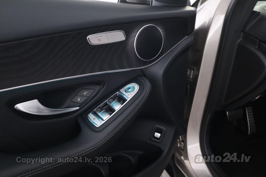 Pelēks Mercedes-Benz GLC-Class 2019 Tallina, ar dzinēja tilpumu 2.00 L un nobraukumu 122 tūkst. km par 30500 €, foto 15 vietnē AUTOMOTO.COM.LV