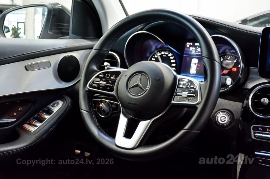 Pelēks Mercedes-Benz GLC-Class 2021 Tallina, ar dzinēja tilpumu 2.00 L un nobraukumu 78 tūkst. km par 39900 €, foto 26 vietnē AUTOMOTO.COM.LV