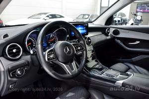 Pelēks Mercedes-Benz GLC-Class 2021 Tallina, ar dzinēja tilpumu 2.00 L un nobraukumu 78 tūkst. km par 39900 €, foto 38 vietnē AUTOMOTO.COM.LV