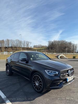 Pelēks Mercedes-Benz GLC-Class 2022 Tallina, ar dzinēja tilpumu 2.00 L un nobraukumu 0 tūkst. km par 40000 €, foto  vietnē AUTOMOTO.COM.LV